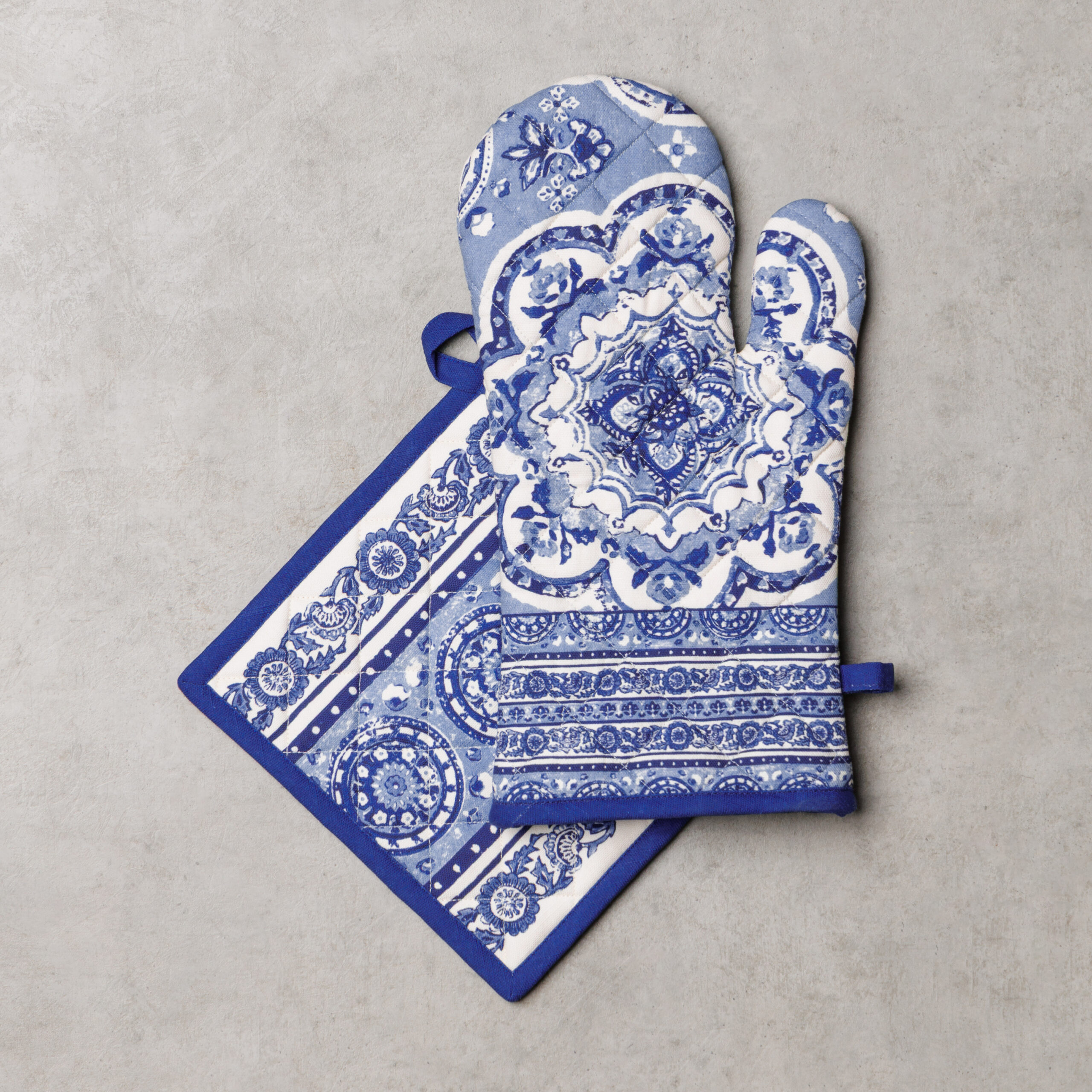 Melodie Blue Glove & Potholder - Maison D'Hermine